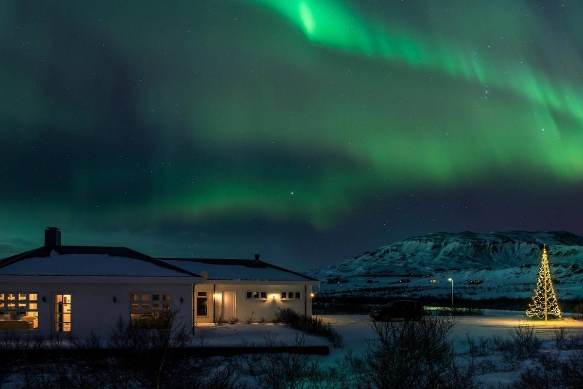 Iceland in Winter 2026: Northern Lights, Blue Lagoon & Glacier Escapes ...
